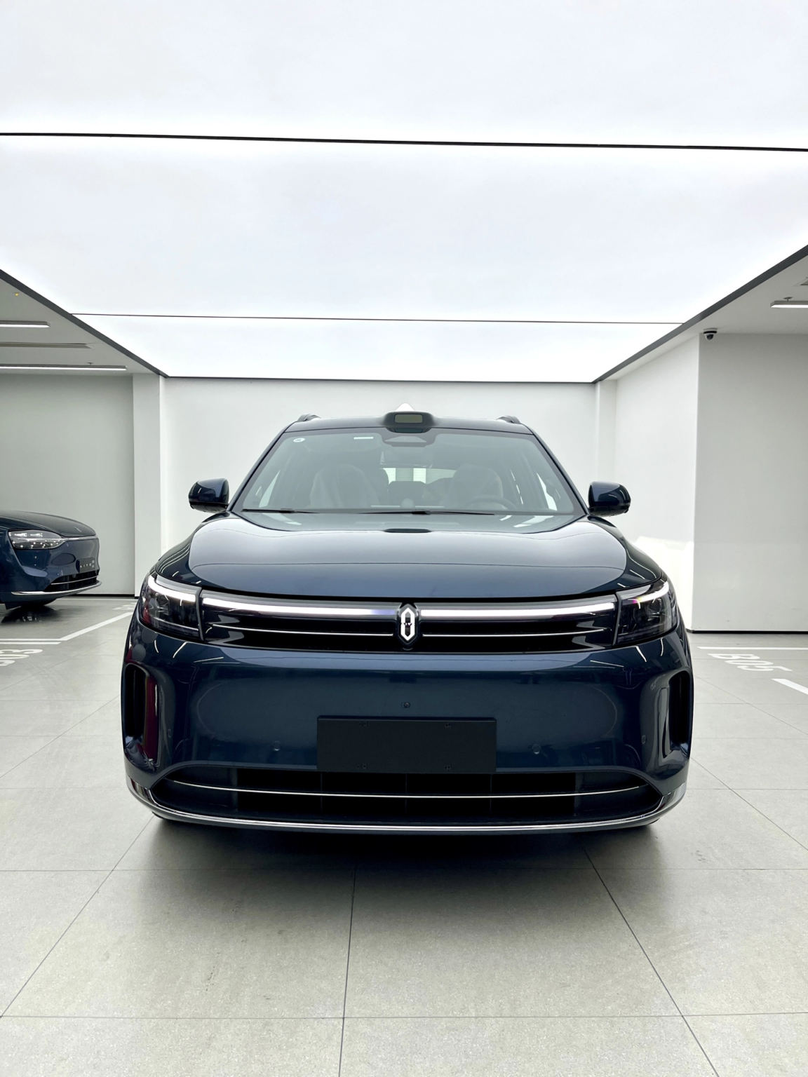 华为联合设计AITO问界新M7 Max焕新版5月31日上市，预售价29.8万元起，实车照曝光 - 牛新网